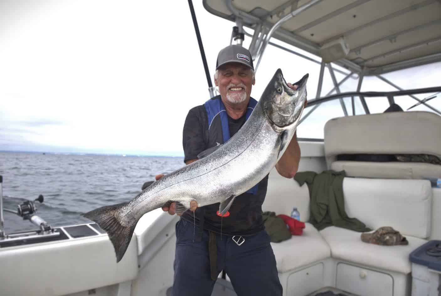 Pêche au Lac Ontario avec King Tracker Sport Fishing! - 100% CHASSE PÊCHE